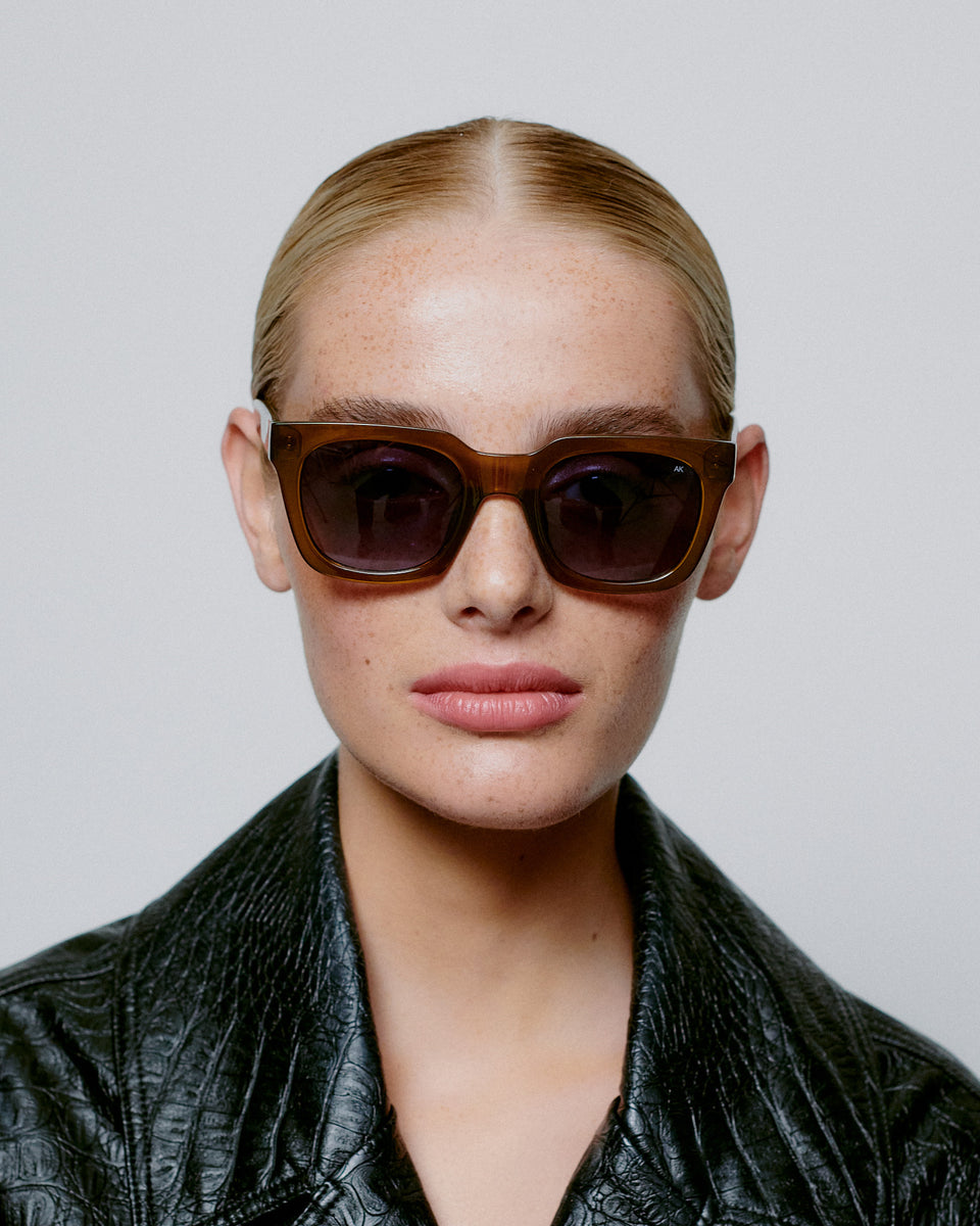 Nancy - Smoke Transparent – A.Kjærbede